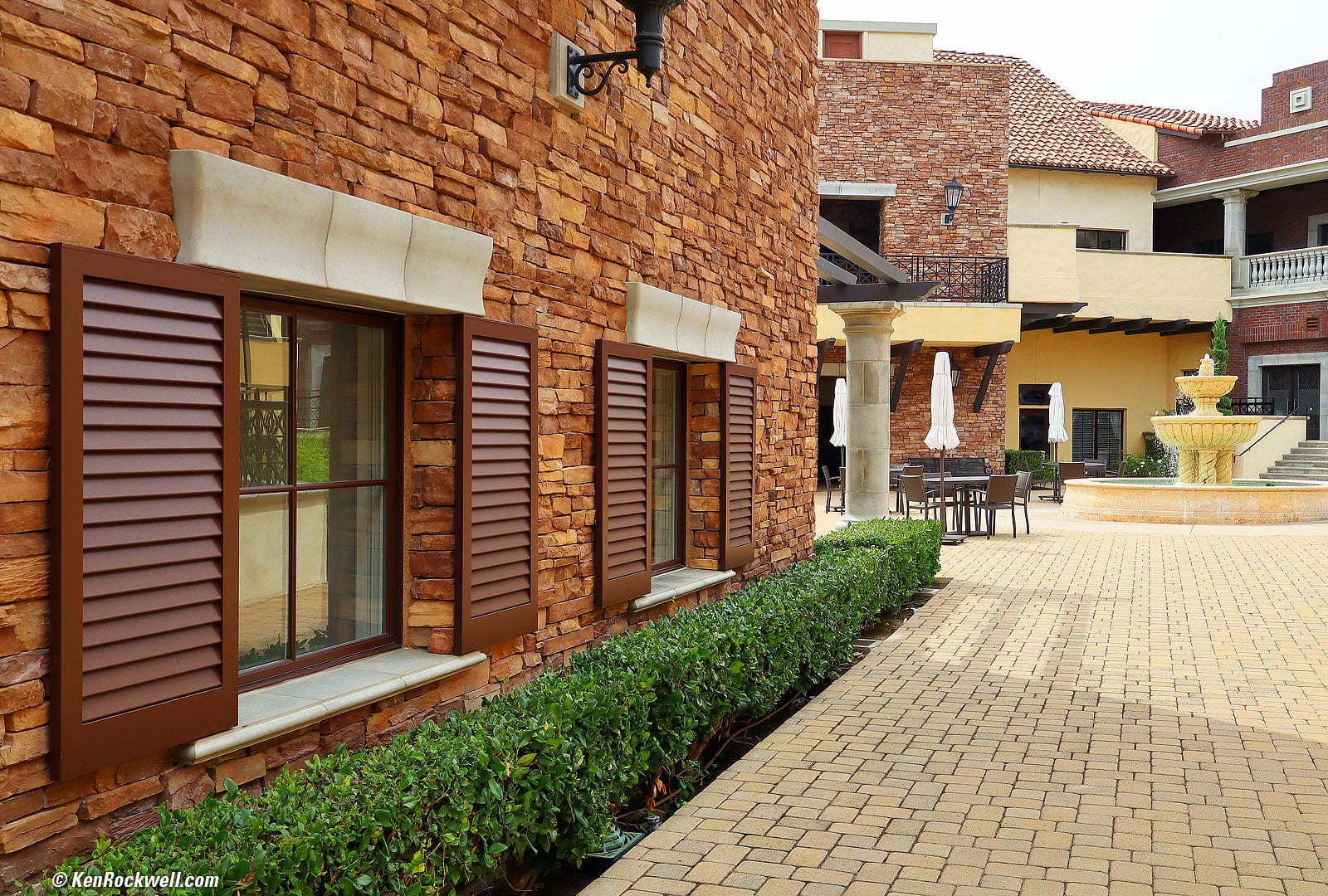 Canon EOS R100 Review & Sample Image Files by Ken Rockwell