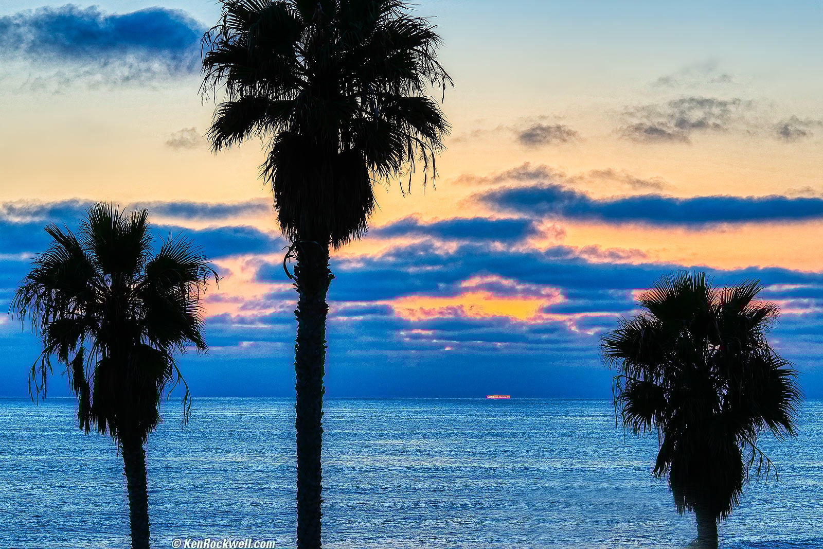 Canon EOS R7 Review & Sample Images by Ken Rockwell