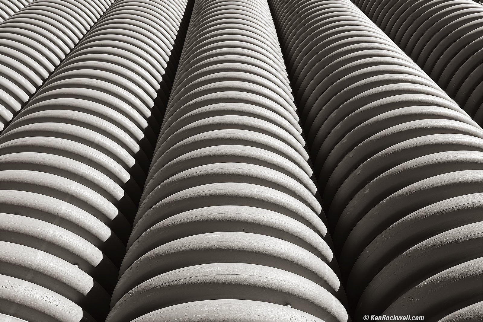 Canon RF-s 18-150mm IS STM Review & Sample Images by Ken Rockwell